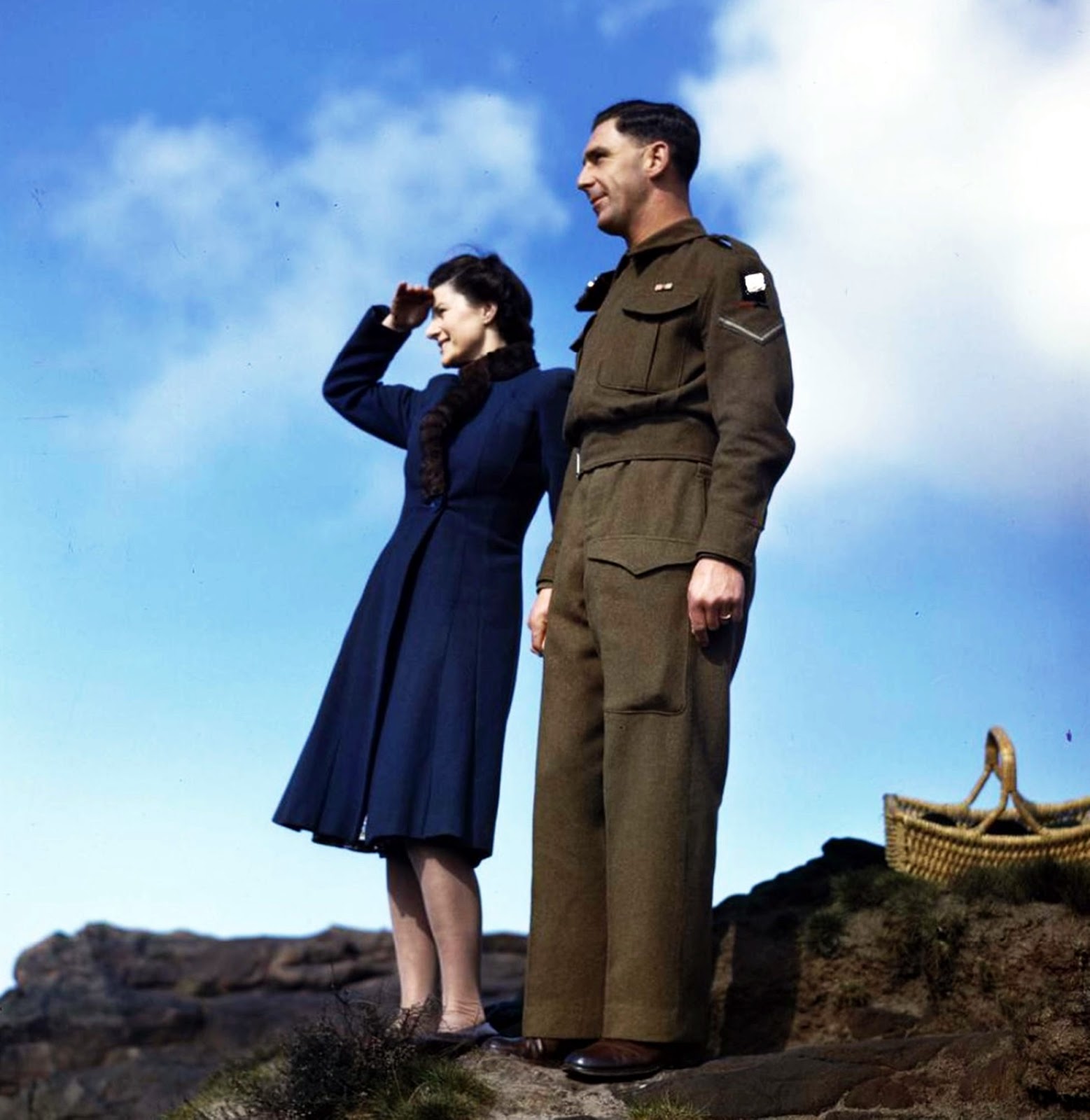 WORLD WAR II BIBLE: Lance Bombardier Jack Grundy Amongst His Married ... WORLD WAR II BIBLE: Lance Bombardier Jack Grundy Amongst His Married ...