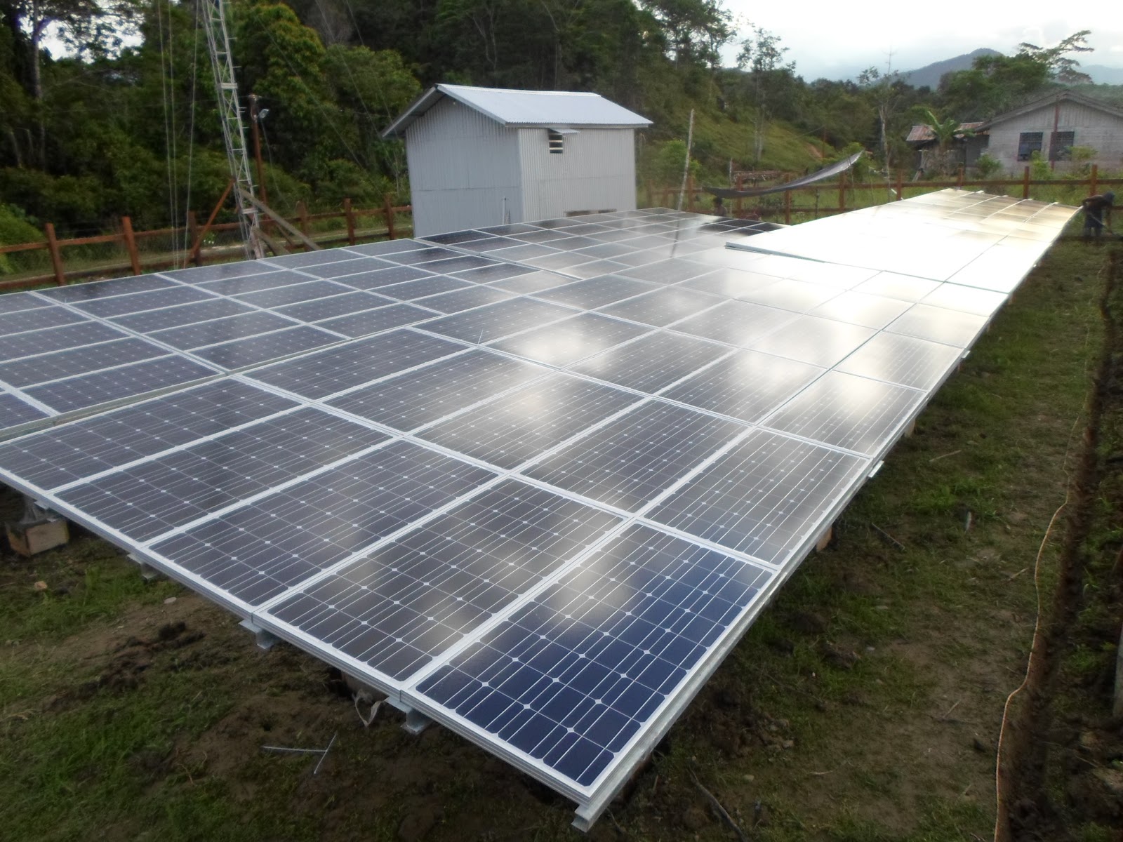 Solar Farm: Macam Macam Penyangga Solar Modul yang ada di tanah (Kind ...