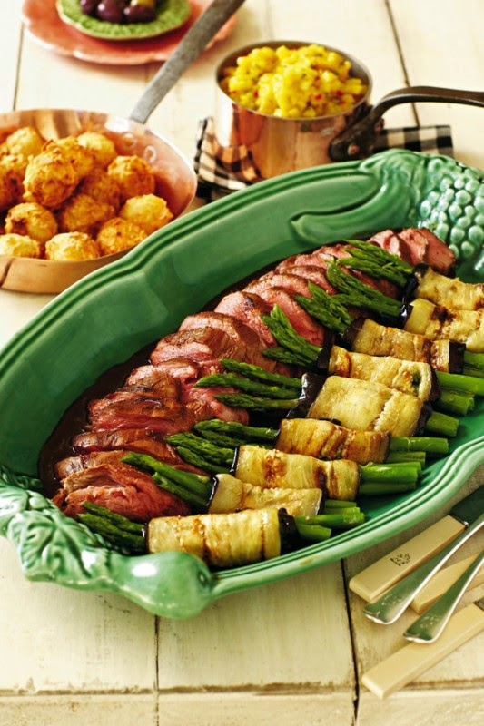 LEKKER RESEPTE VIR DIE JONGERGESLAG: BEESFILET MET ROOIWYNSOUS