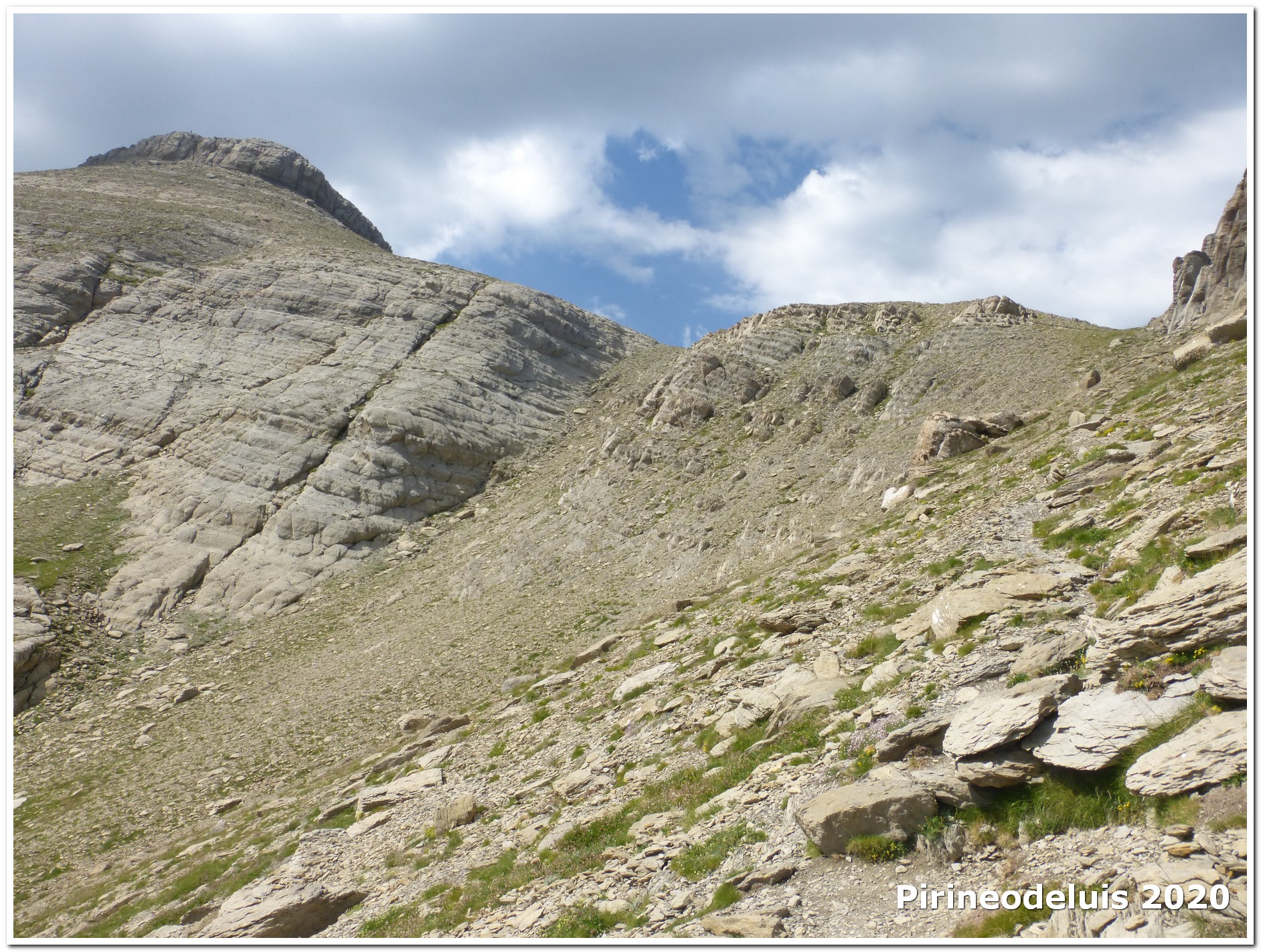 Un paseo por el Pirineo: La Moleta (2573 m) en circular desde Canfranc ...