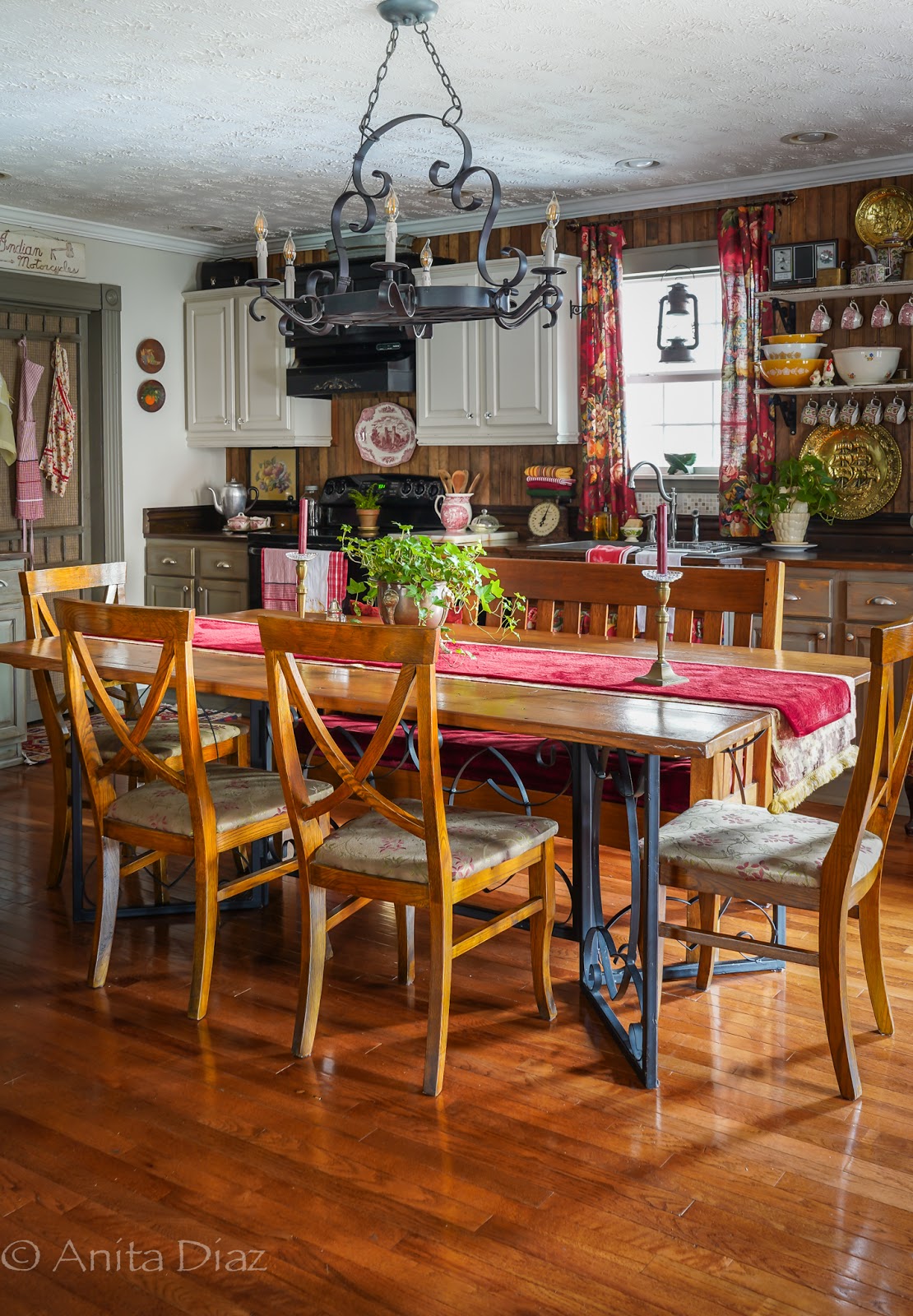 Victorian Spring Home Tour - Whispering Pines Homestead