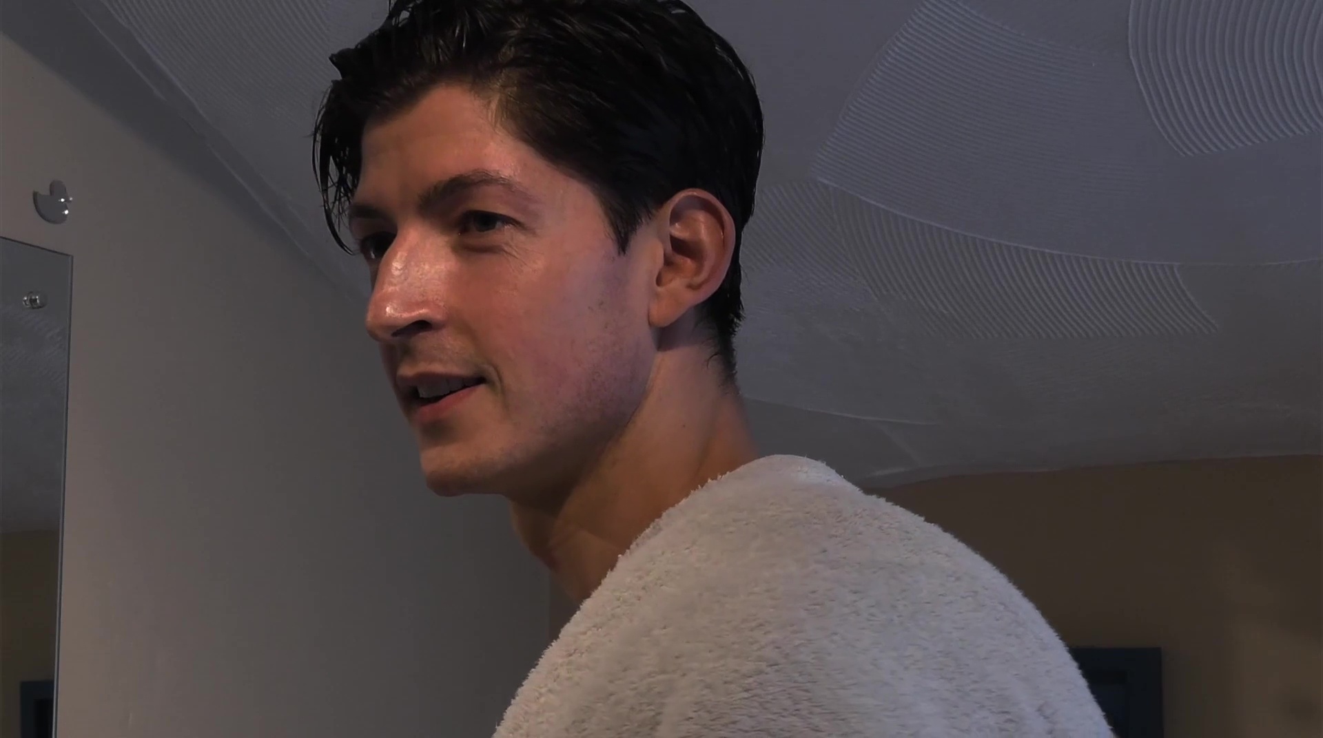 ausCAPS: Lee Knight nude in Misrule