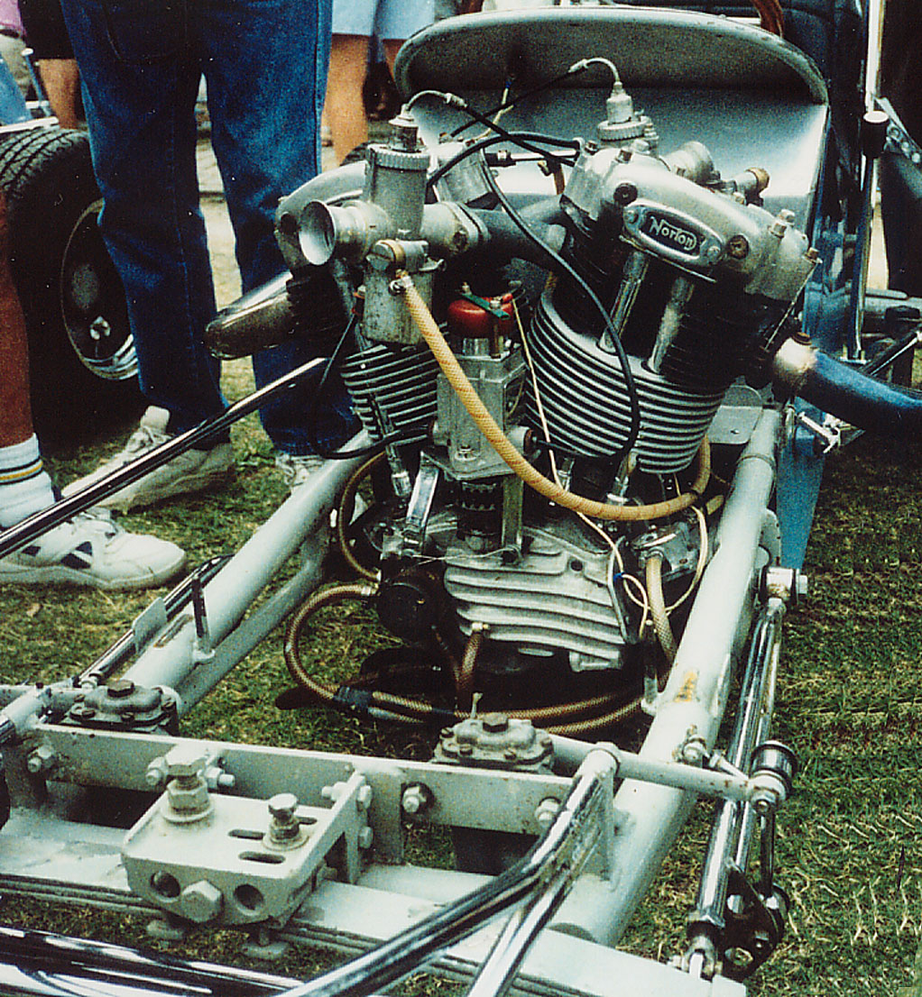 Bennett Travel Blog: MOTOR CYCLE MADNESS