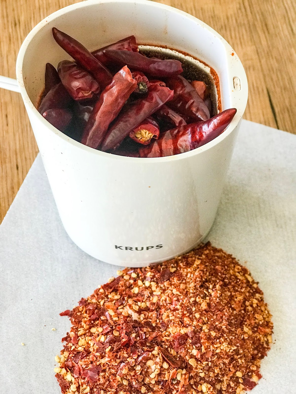 HOMEMADE CRUSHED RED PEPPER - This Cottage Life