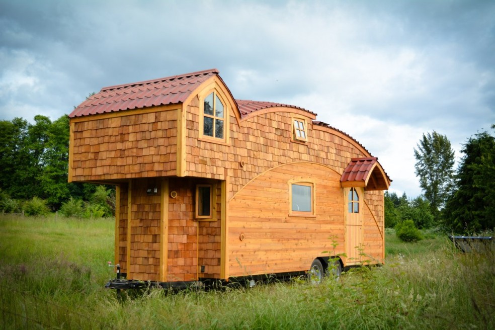 Shedworking: MoonDragon: half shed, half house