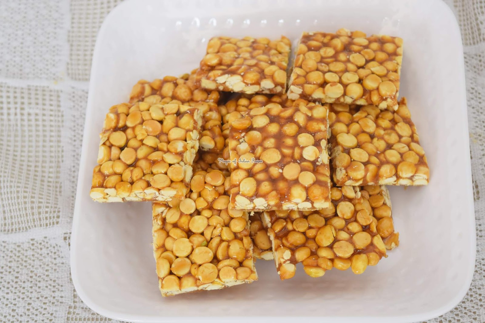 Daliya Chikki - Roasted Puff Chana Chikki Recipe | Magic of Indian Rasoi