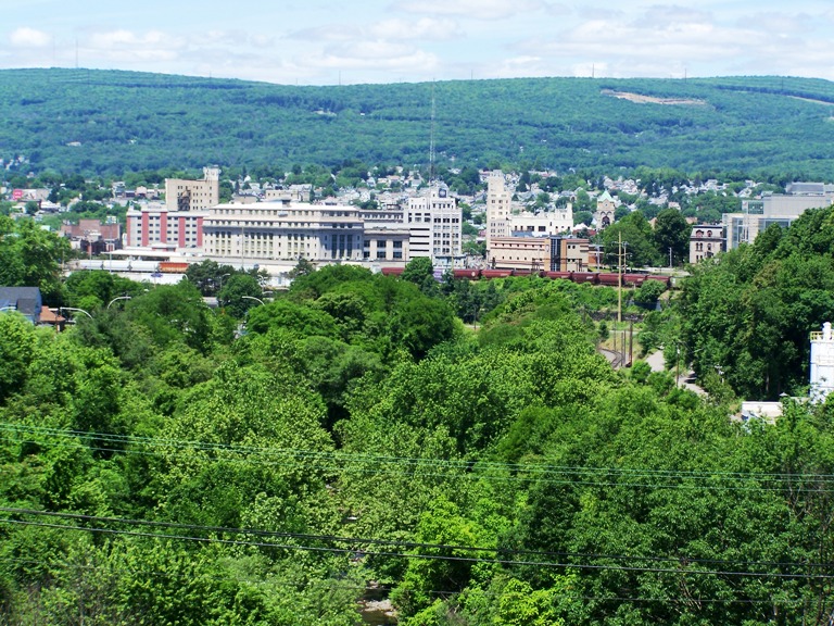 Frank's Place: Scranton Skyline