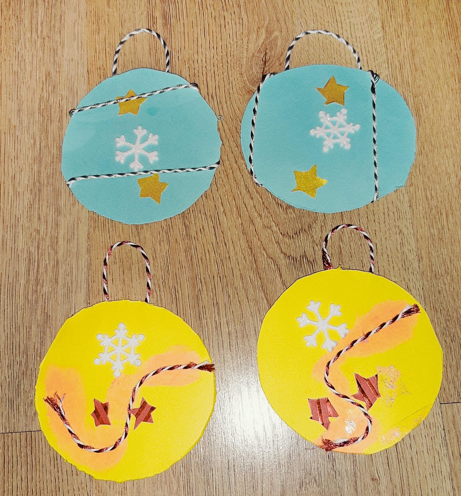 Simple Card Bauble Decoration | Joanna Victoria