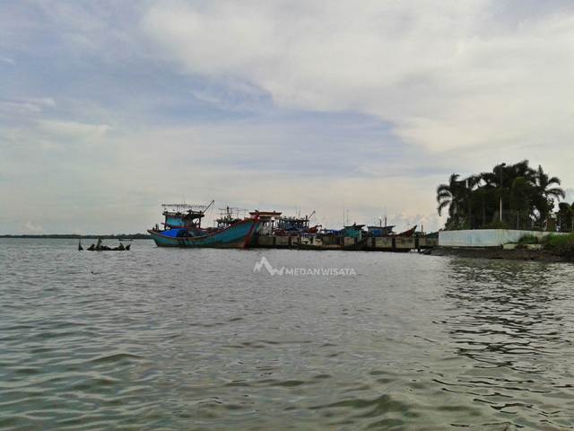 Jalan-Jalan ke Pantai Ocean Pasifik Belawan - Medan Wisata - Travel ...