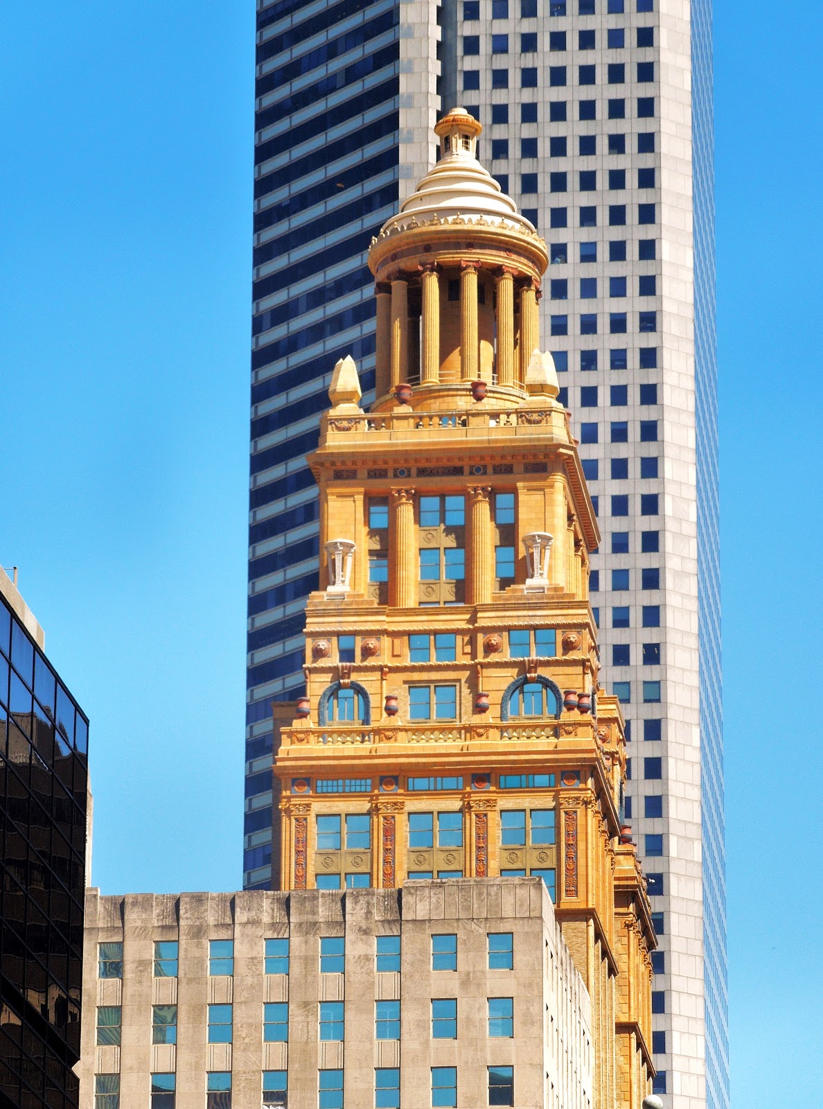 Houston in Pics: Downtown Duo of Notable Landmarks: Esperson & Chase To