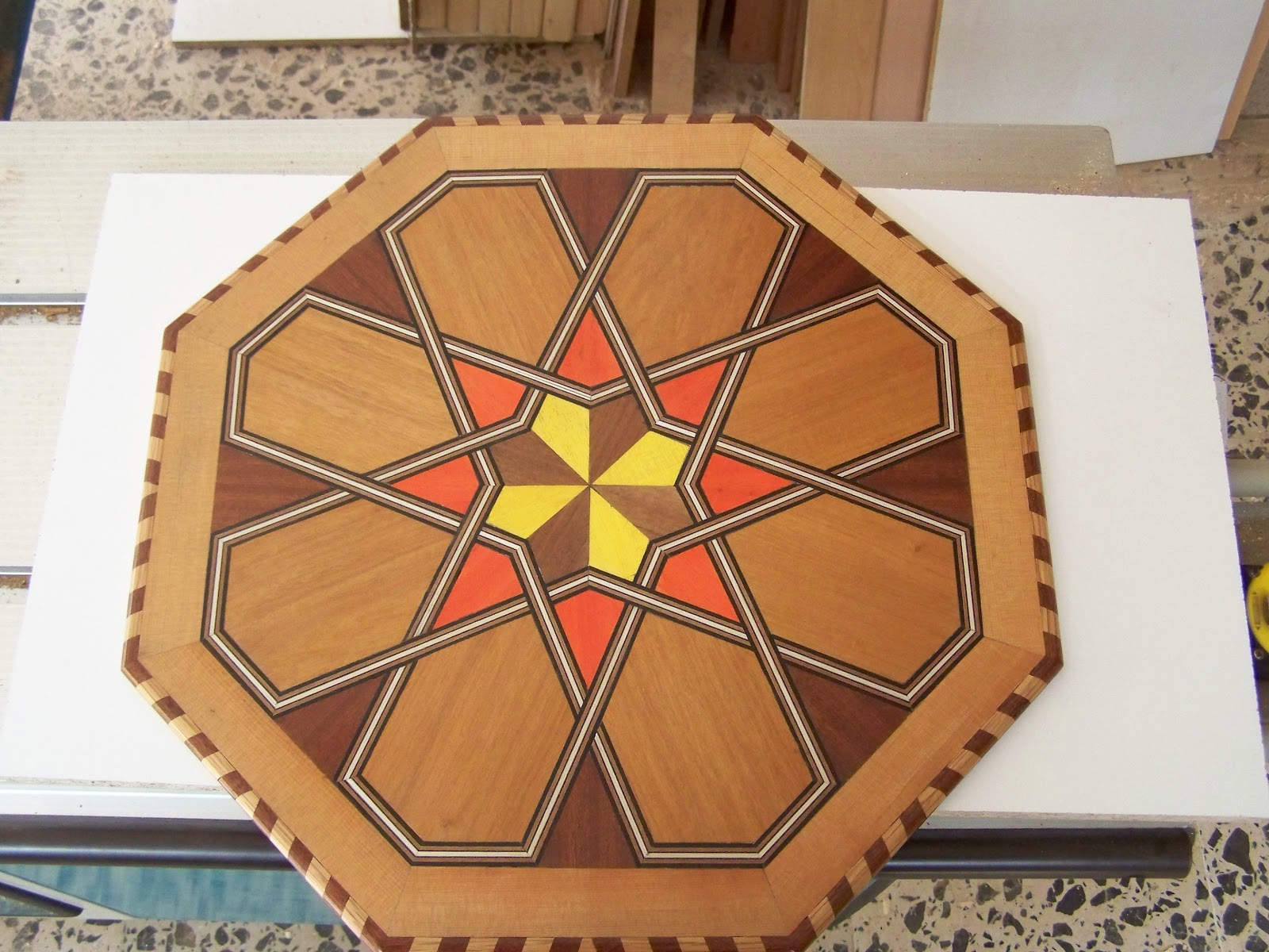 CARPINTERIA GOMEZ: taracea de albuñol