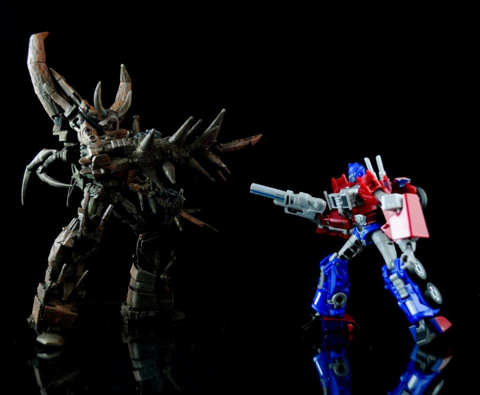 Transformers Custom World: Xavier Cal's Custom: Transformers Prime Unicron