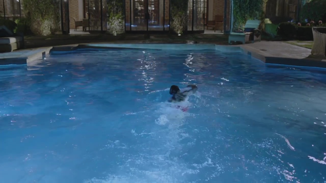 Auscaps Yani Gellman Shirtless In Dynasty 2 08 A Real Instinct For