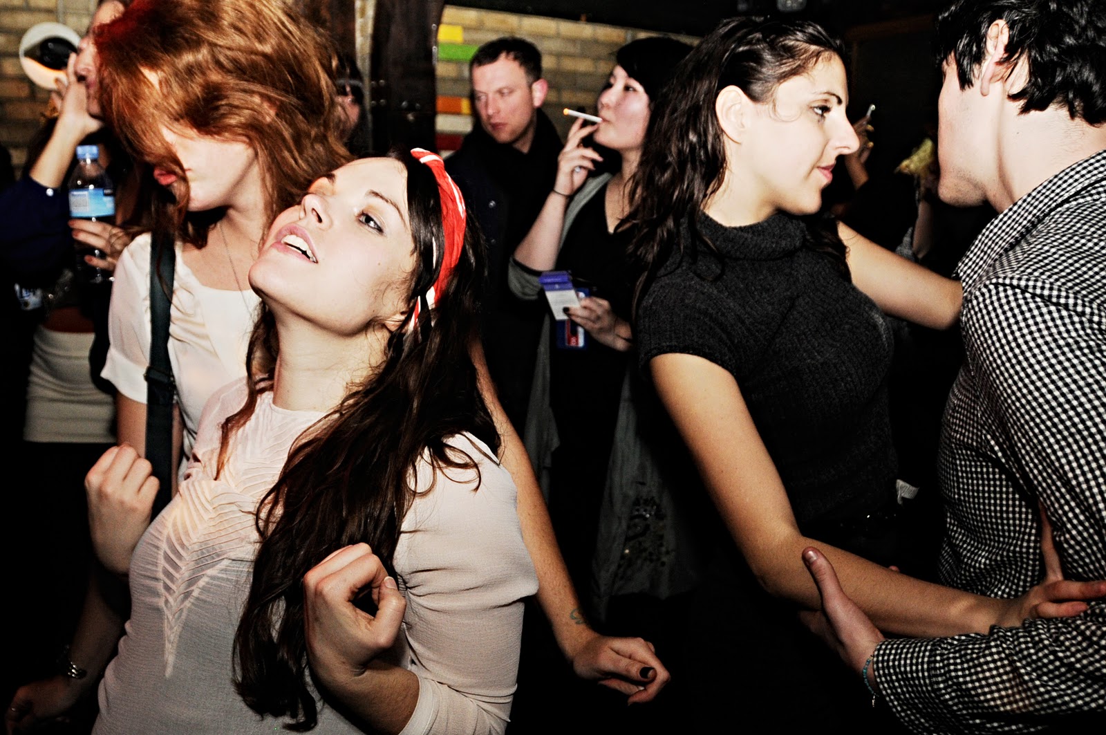 SHAKE DANCE PARTY!