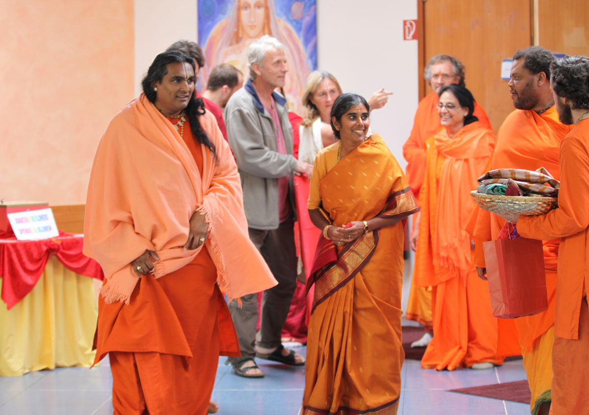 Sri Swami Vishwananda (Deutsch): Besuch von Mutter Meera