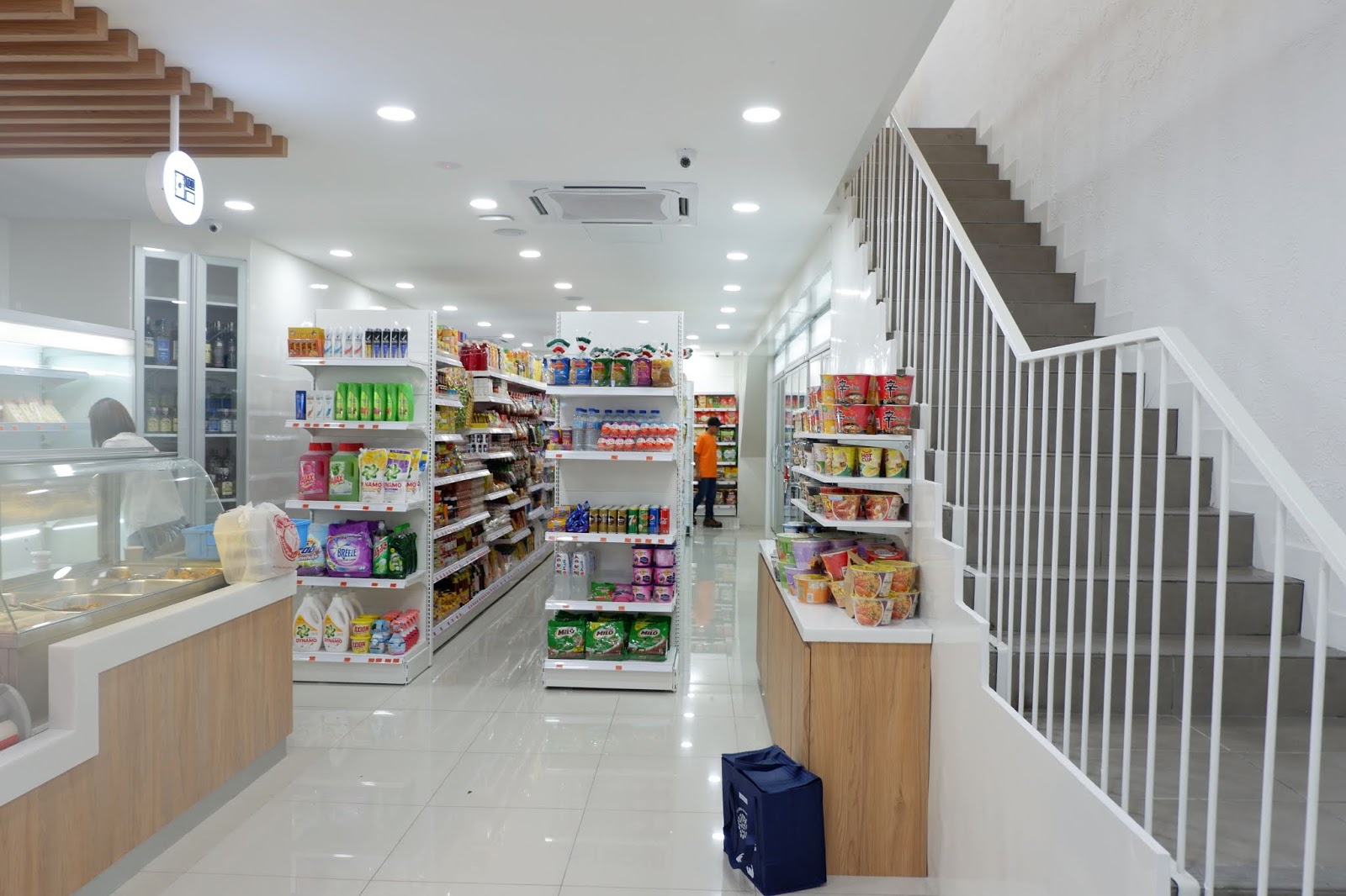 Sara Wanderlust: KK Concept Store Now in Malaysia | B Café