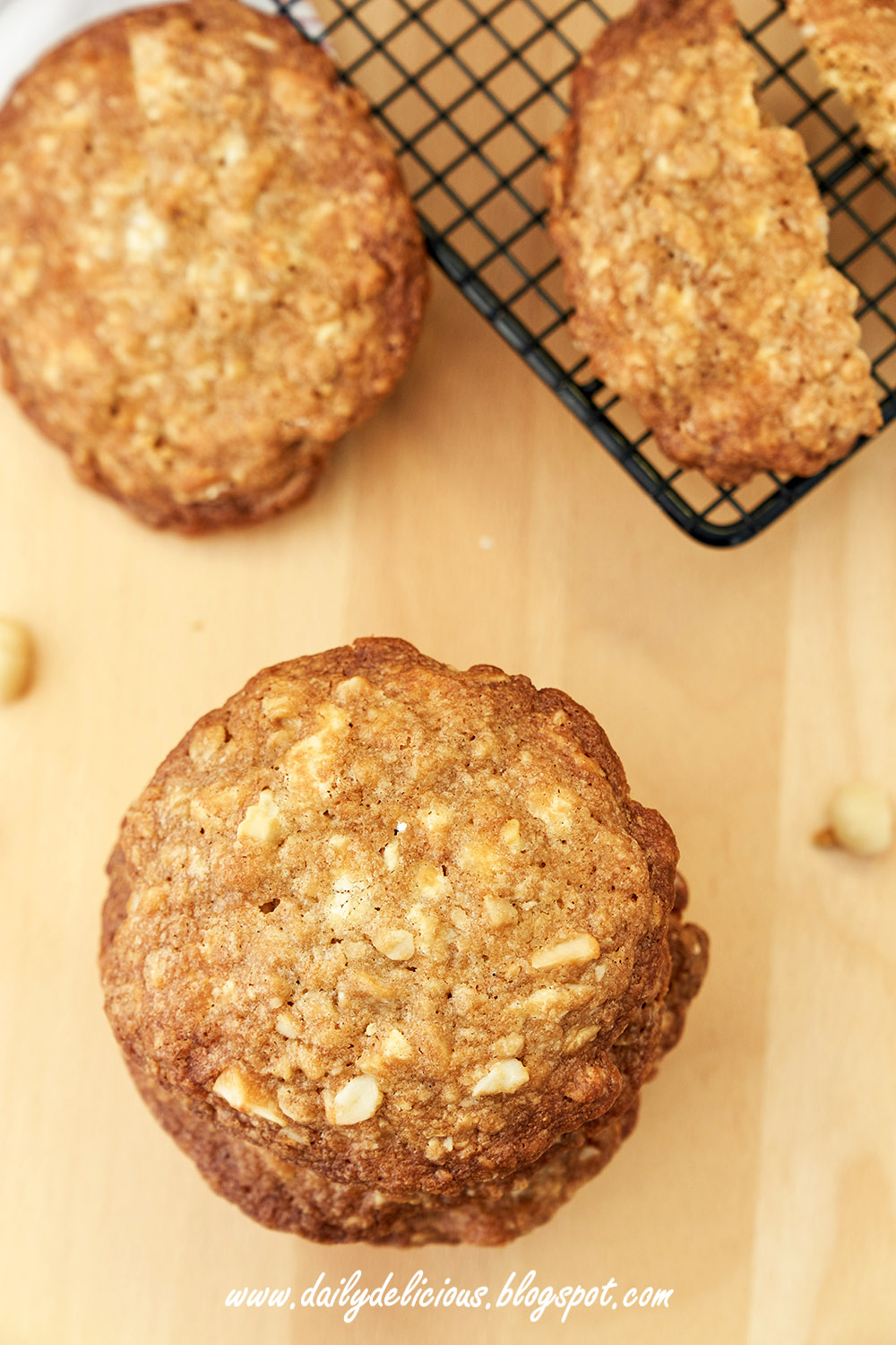 dailydelicious: Macadamia & White Chocolate Nougat Cookies