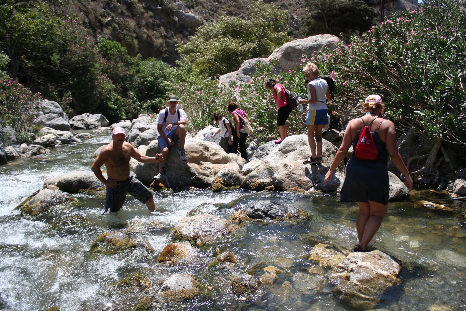 EXPLORE MOUNTAINS: ΚΟΥΡΤΑΛΙΩΤΙΚΟ ΦΑΡΑΓΓΙ (ΜΟΝΗ ΠΡΕΒΕΛΗ)