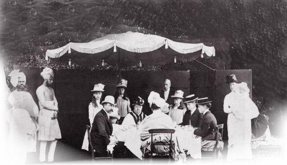 The Lothians: "Tea With Queen Victoria"