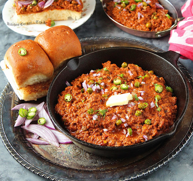 Keema Pav Recipe- Minced Mutton Masala and Pav- Mumbai Street Food