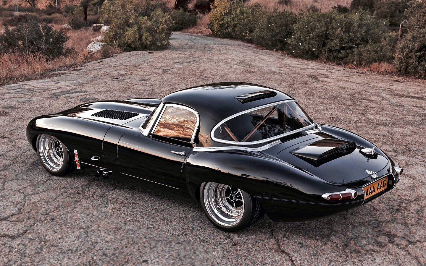 E-type... Custom? - Inazuma café racer