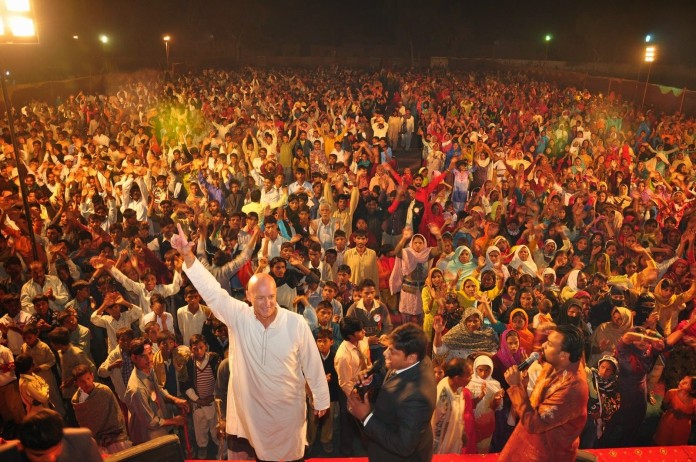 trueword: 10,000 Pakistani Muslims Accept Jesus in One Night.