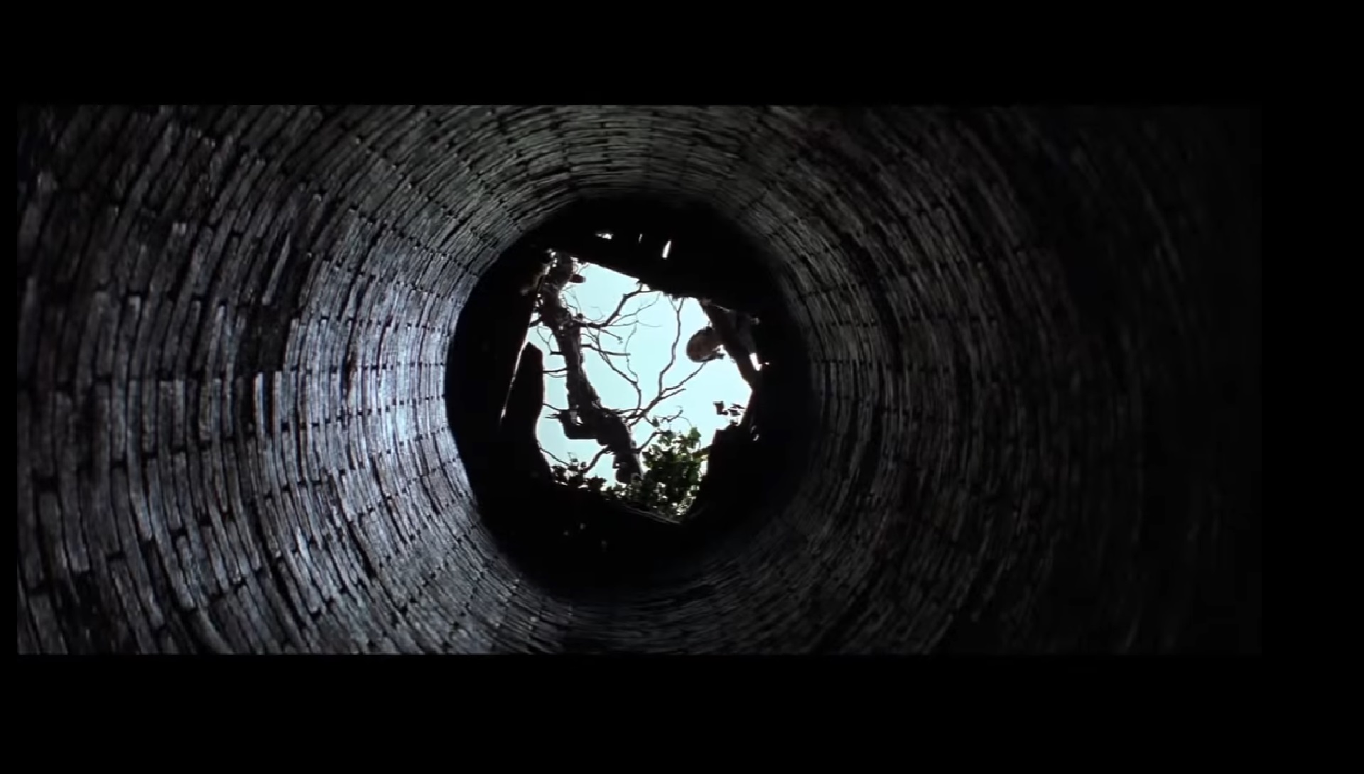 We look at the similarities between Skyfall & Christopher Nolan films ...