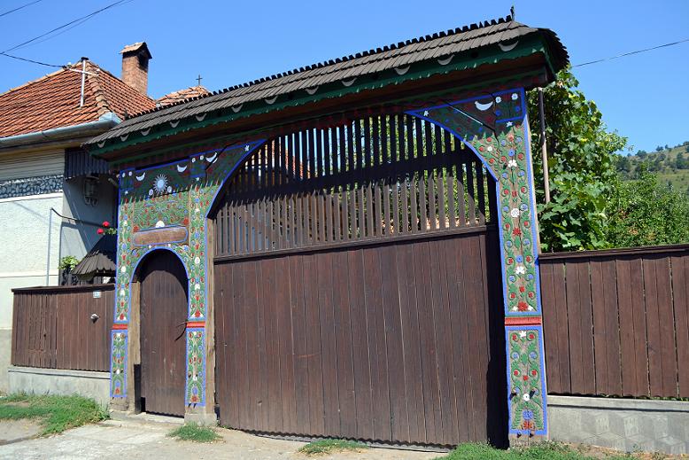 Poarta din lemn -zona Odorheiul Secuiesc , Harghita