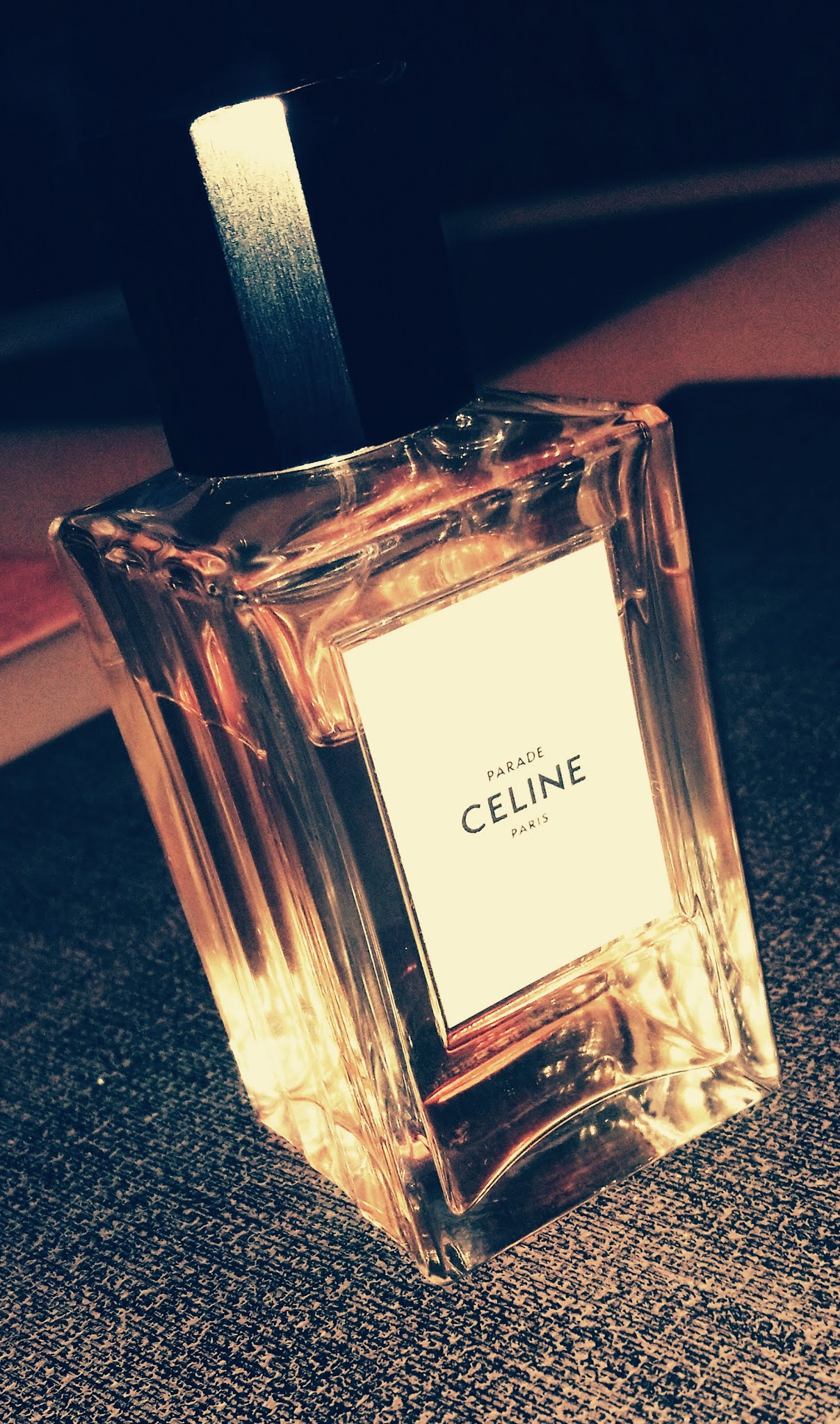 Olfactorum: Parade - Céline 2019 : l'élégance en clair obscur.