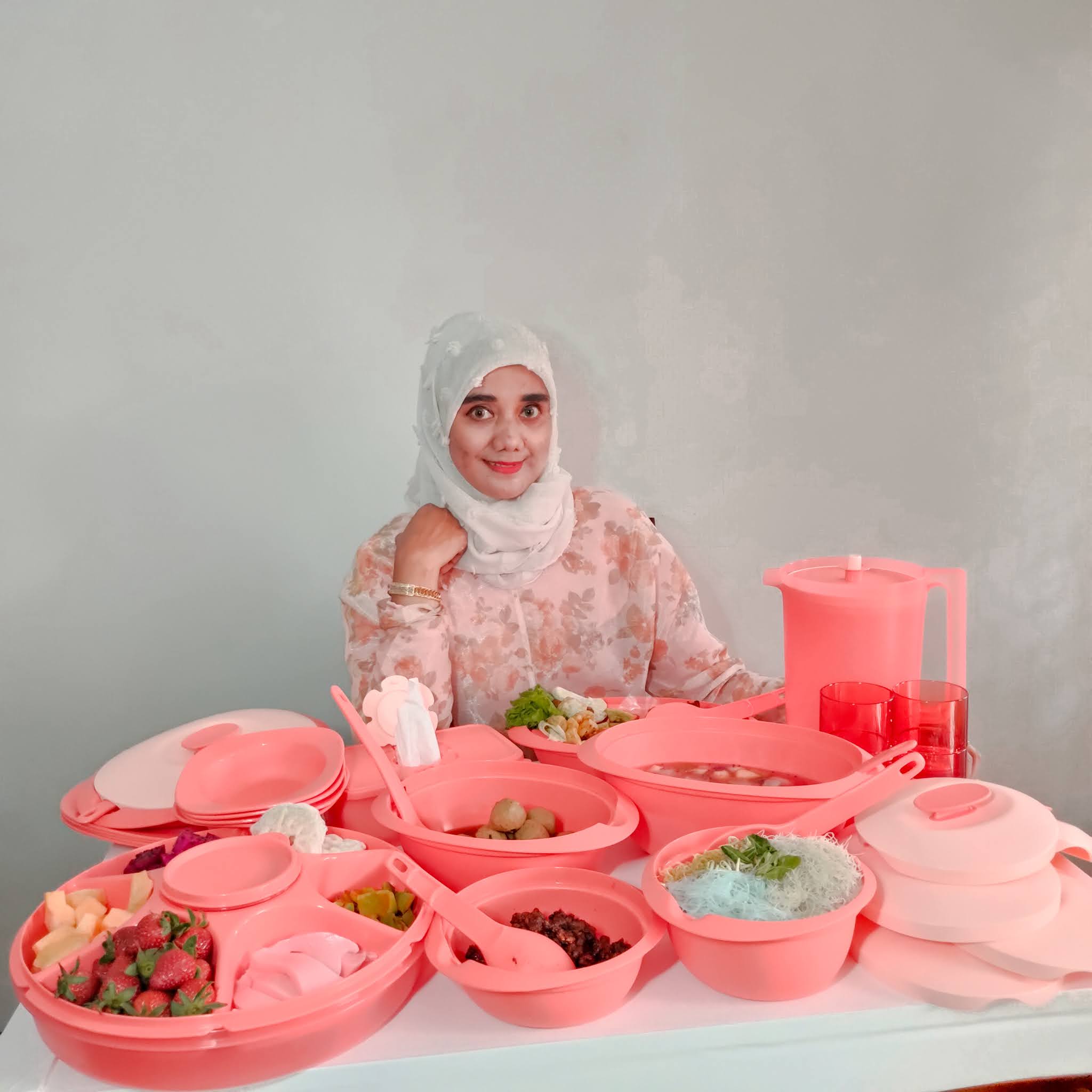 Menyambut Ramadan Dengan Satu Paket Tupperware Bloomia - Black Girl