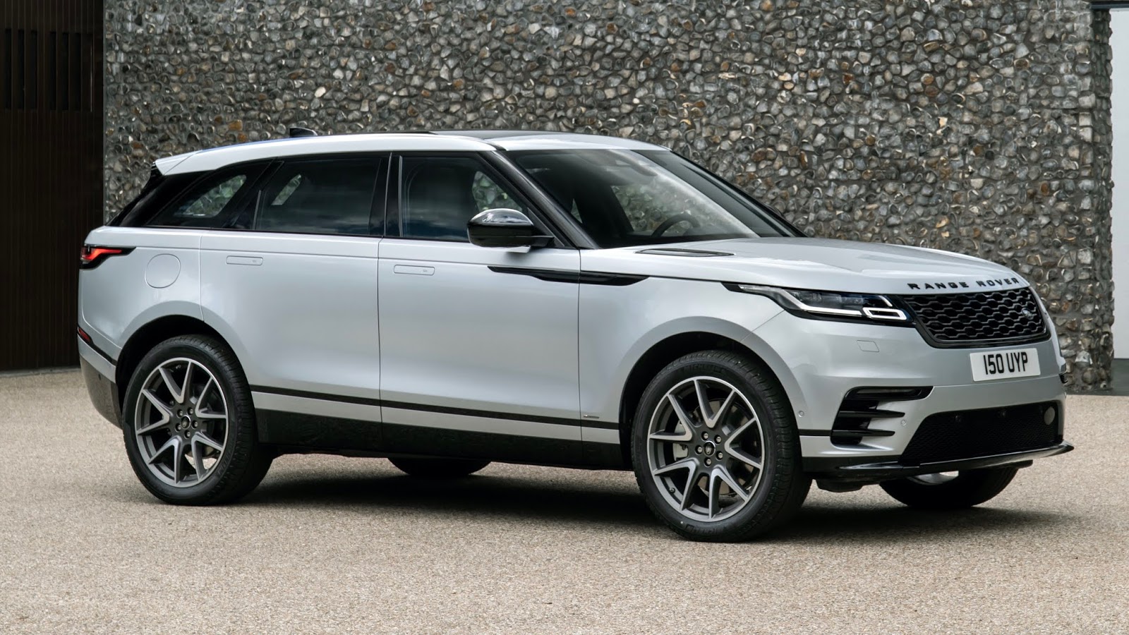 Al que le faltaba conectarse: Land Rover presenta al Range Rover Velar ...