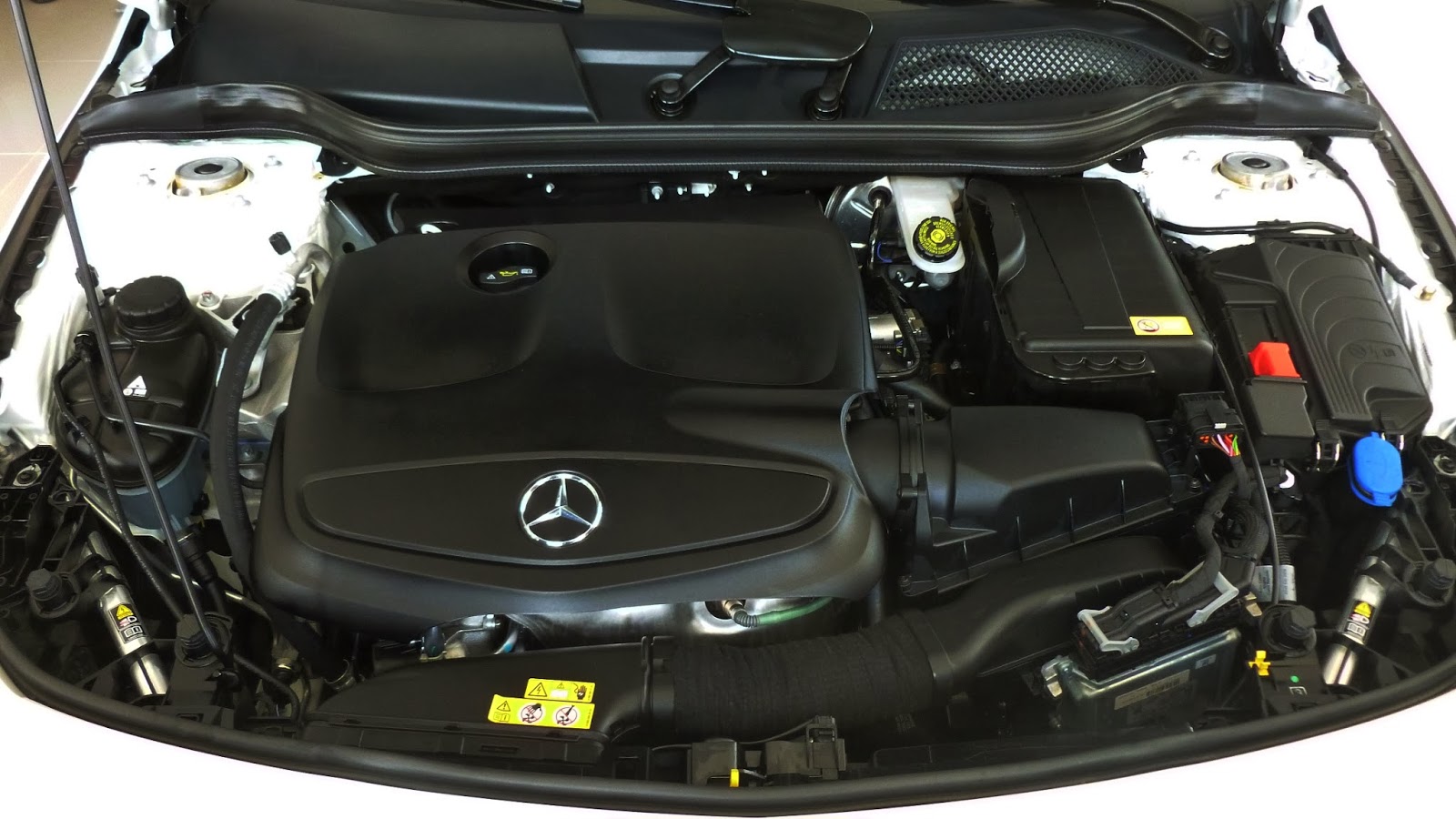 JORNAL R 7ª: Avaliação - Mercedes-Benz CLA 200 First Edition.