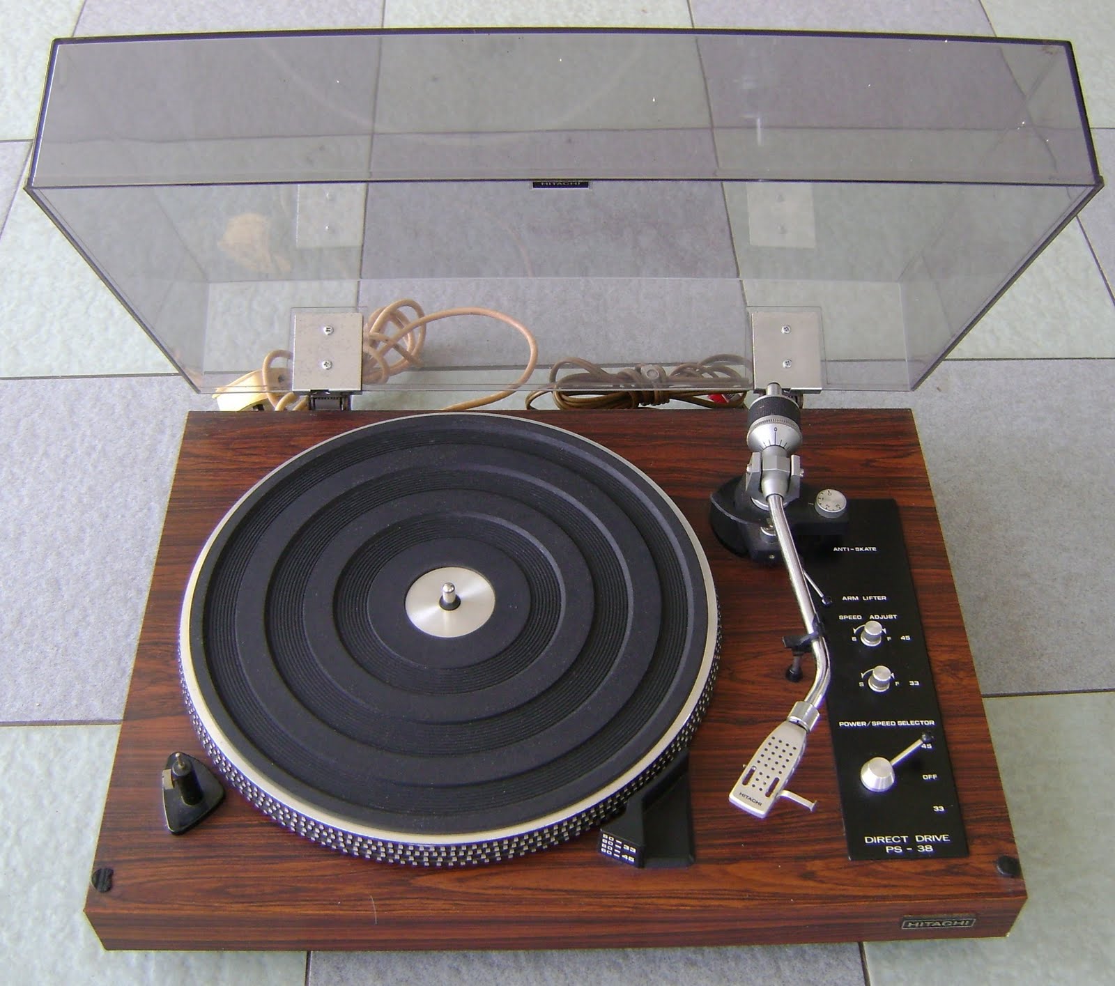 Hitachi PS-38 turntable ( Used ) Sold