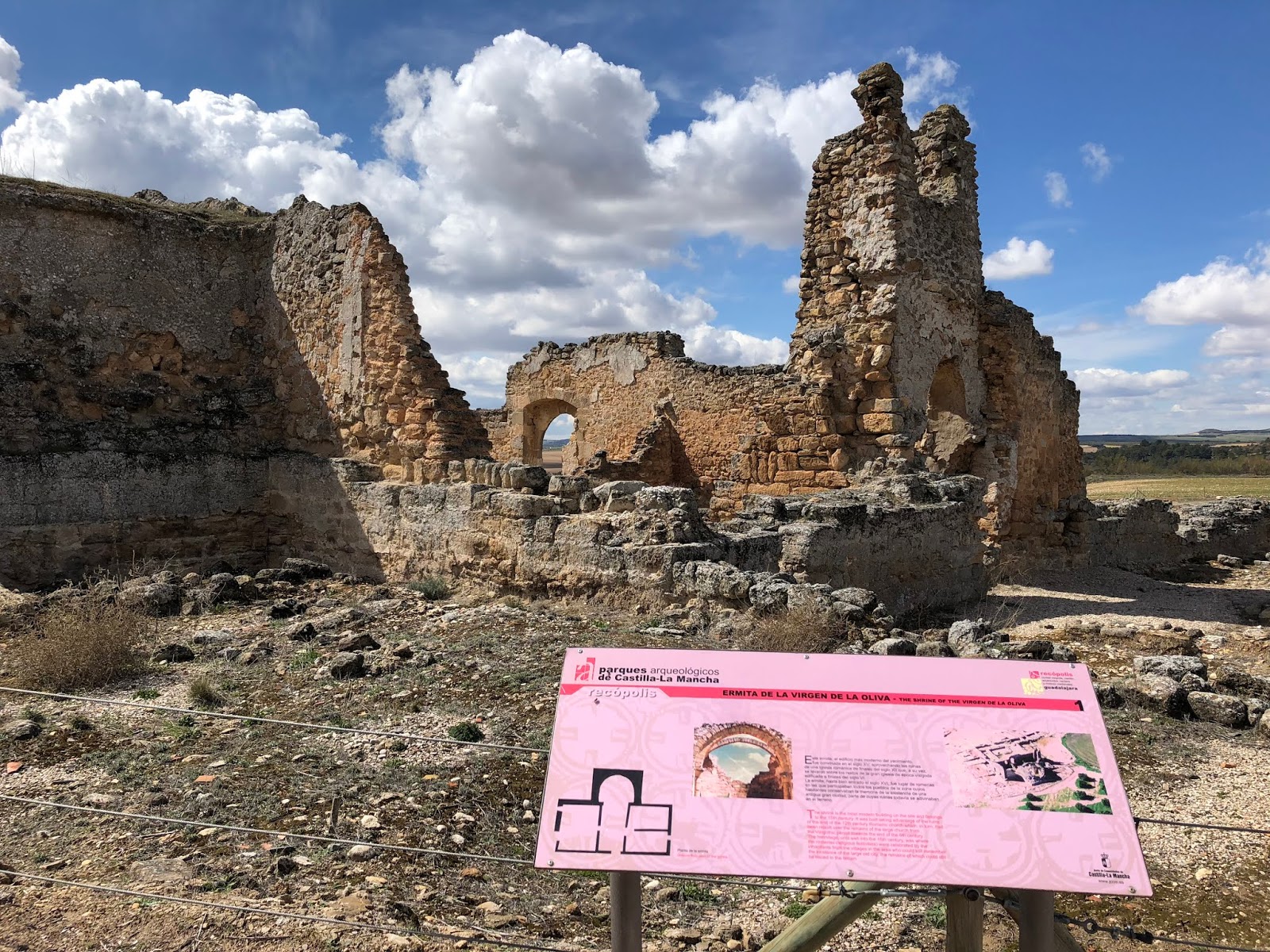 Visitando el yacimiento de Recópolis - Horarios y precios ...