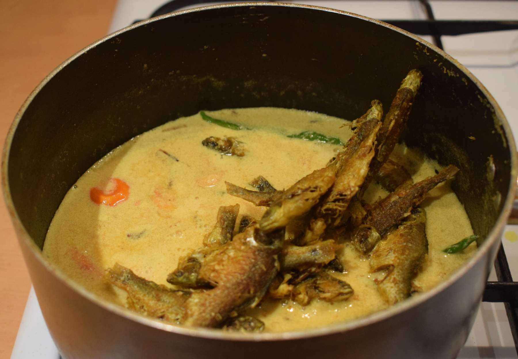 Puti Macher Shorshe Jhal | Bengali Recipe of Small Fish | Puti macher ...