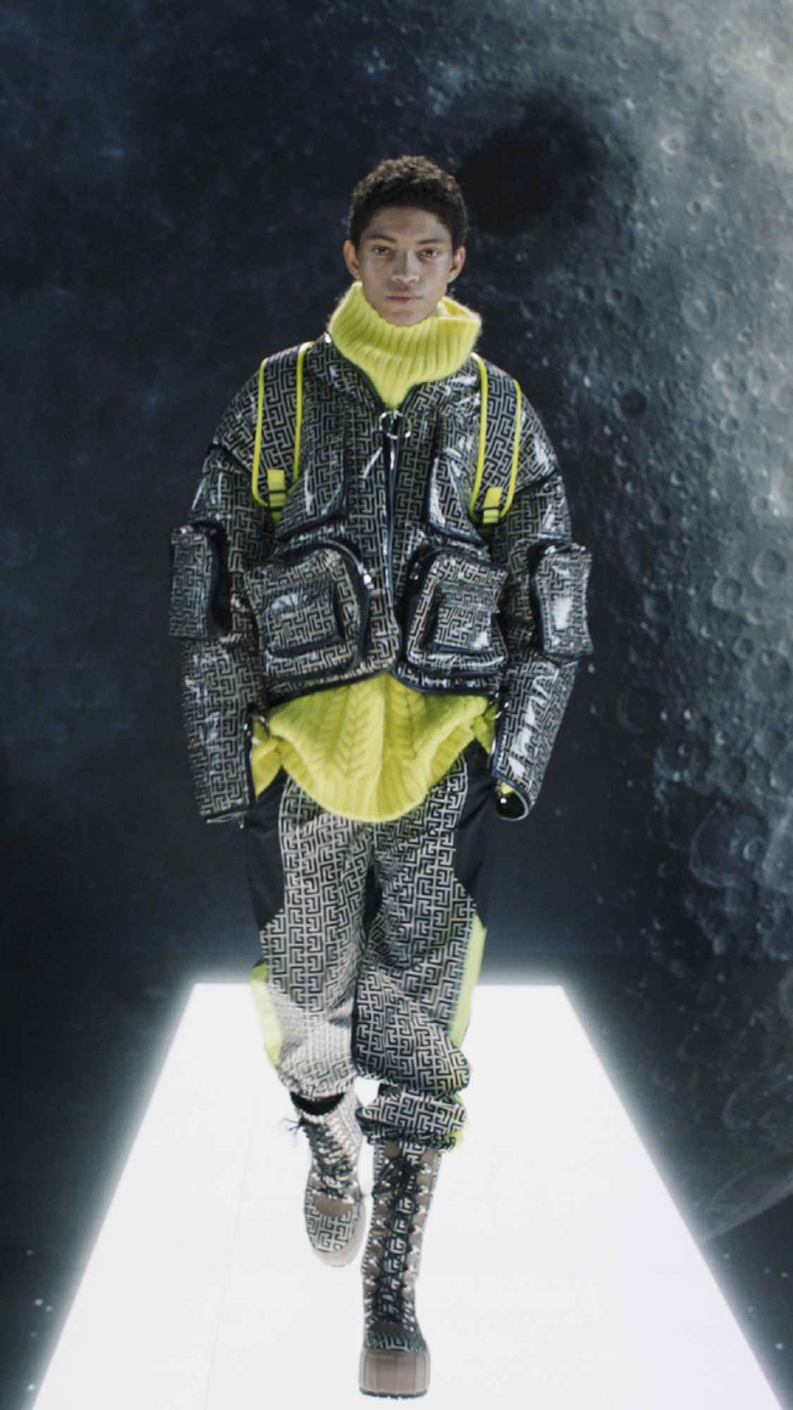 Balmain reinterpreta los clásicos con color para su colección Fall ...