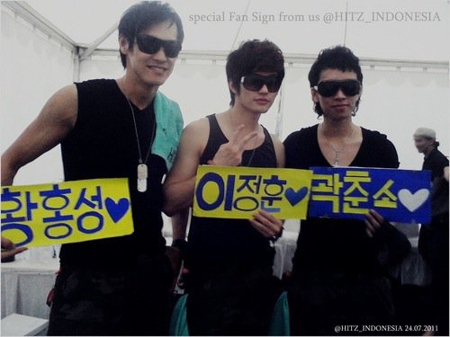 The Hitz: Foto Lee Jeong Hoon, Irwan, dan Ferdinand HITZ