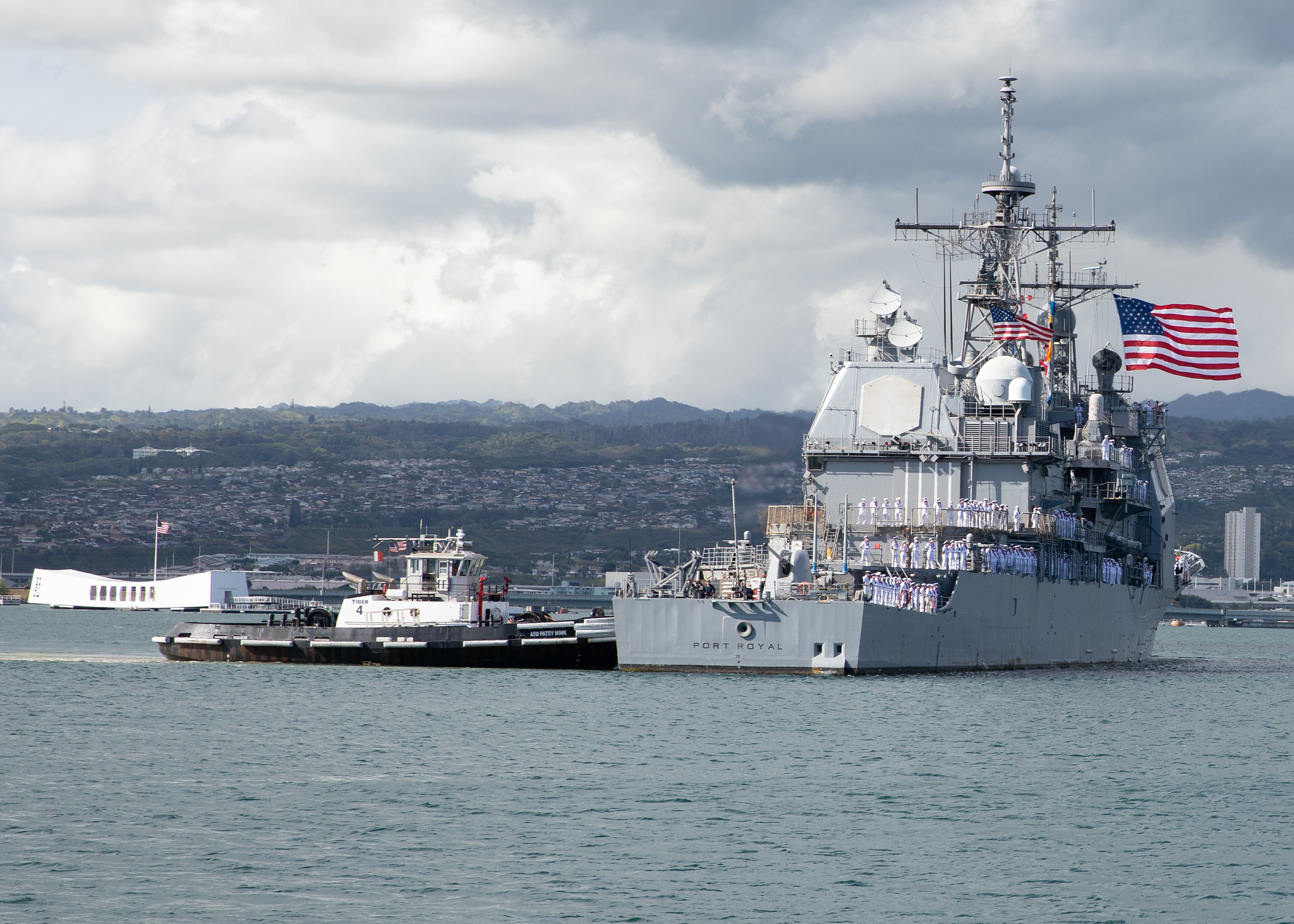 USS Port Royal (CG 73) returns to Joint Base Pearl Harbor-Hickam from a ...