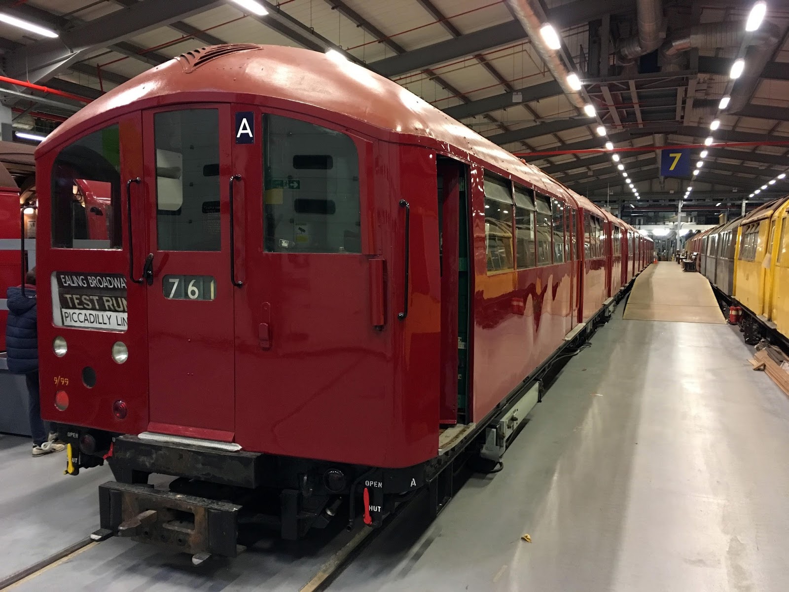 British Diesels and Electrics: London Underground 1938 Tube Stock