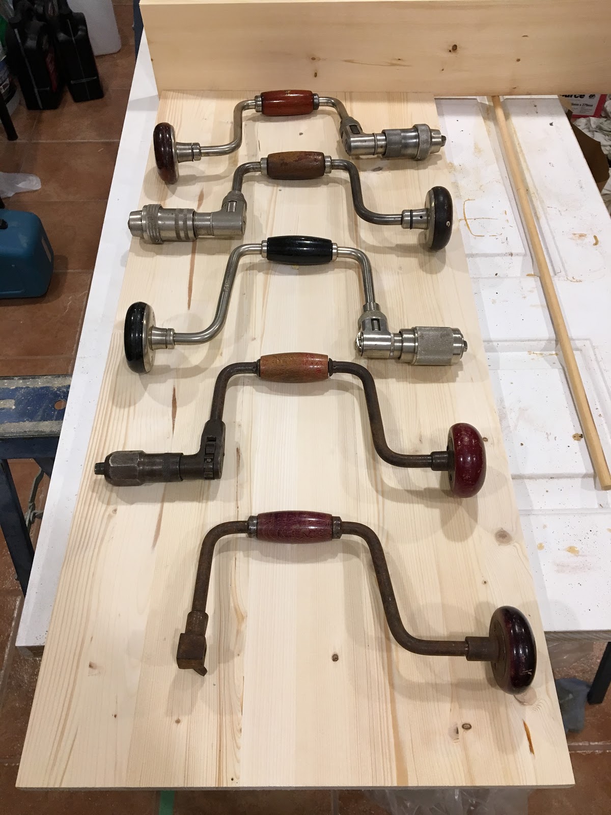 The Off-grid Wood Butcher: Hand brace wall support