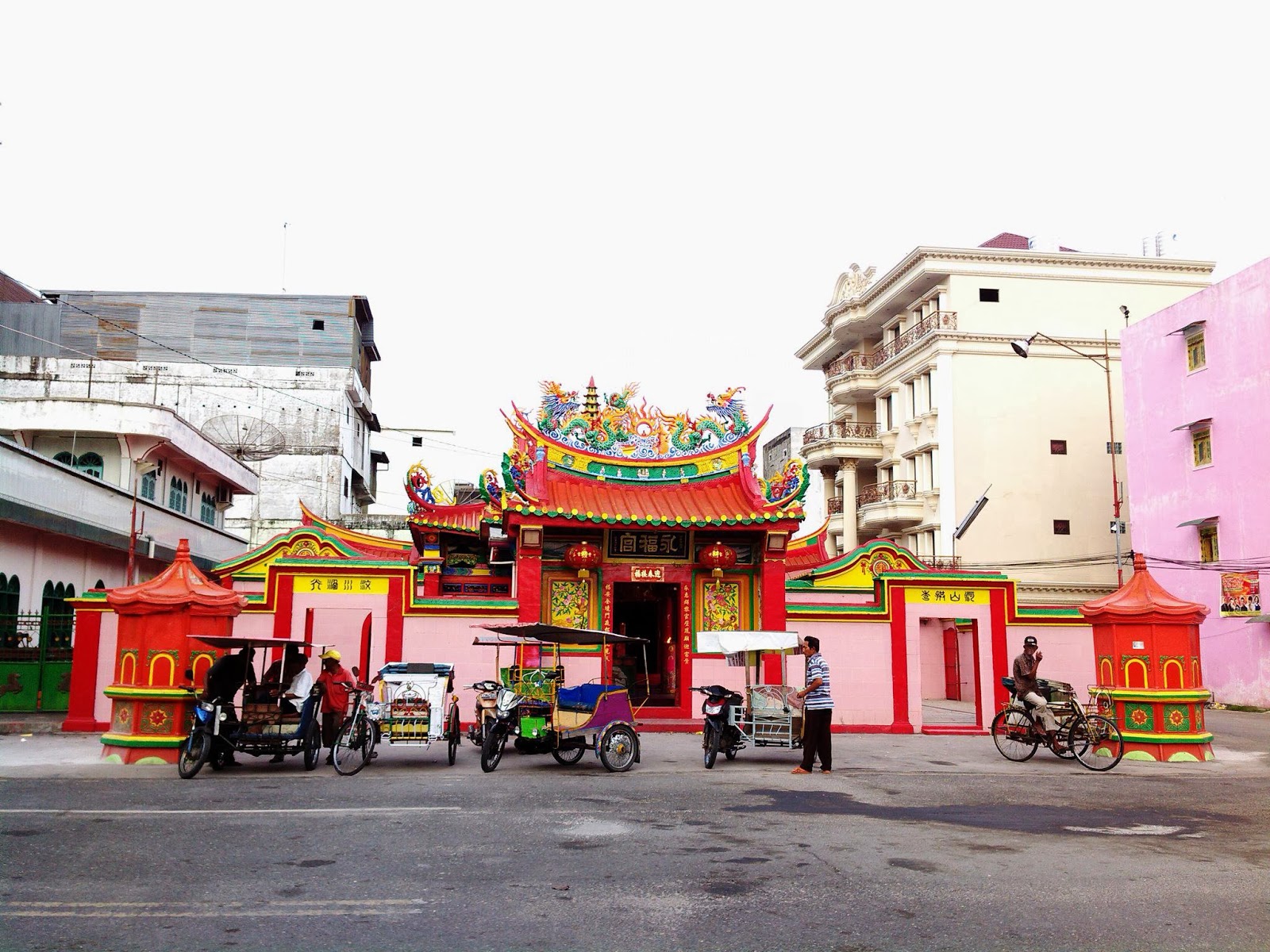 Kaki Pegal: Bagan Siapi Api, The City of Light