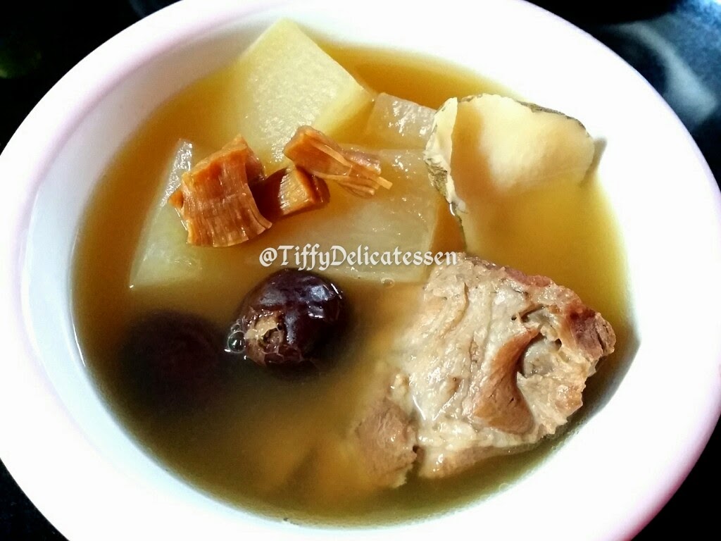 Tiffy Delicatessen: Winter Melon Pork Ribs Soup