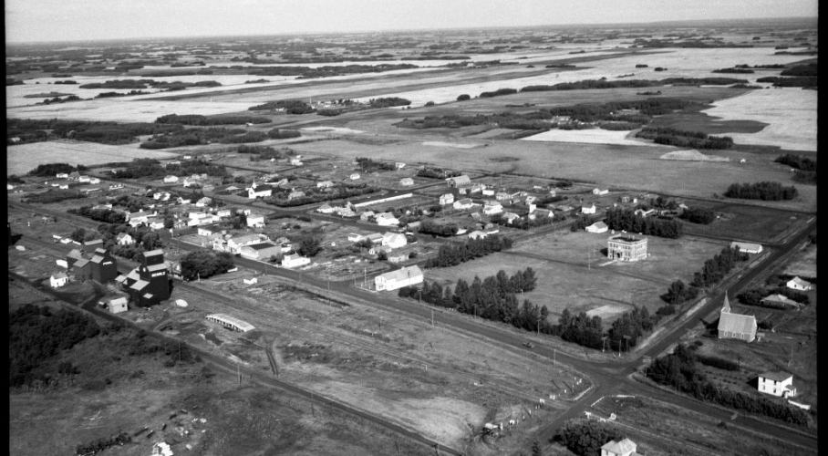 West of the 5th : Finding Salvation in Paynton, SK