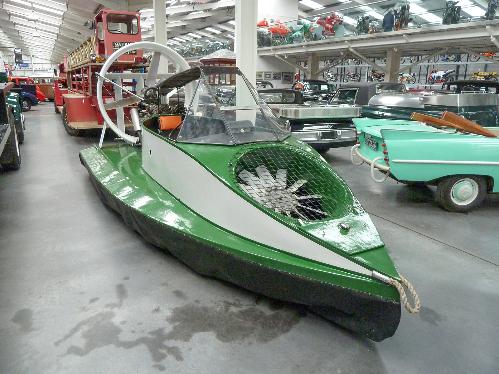 Phil's Workbench: Waterborne Wednesday: Racing hovercraft