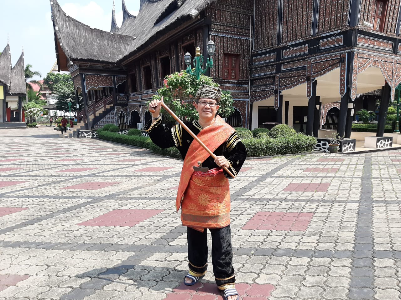 ULANG TAHUN PERKAWINAN DATUK MARINGGIH DAN SITI NURBAYA