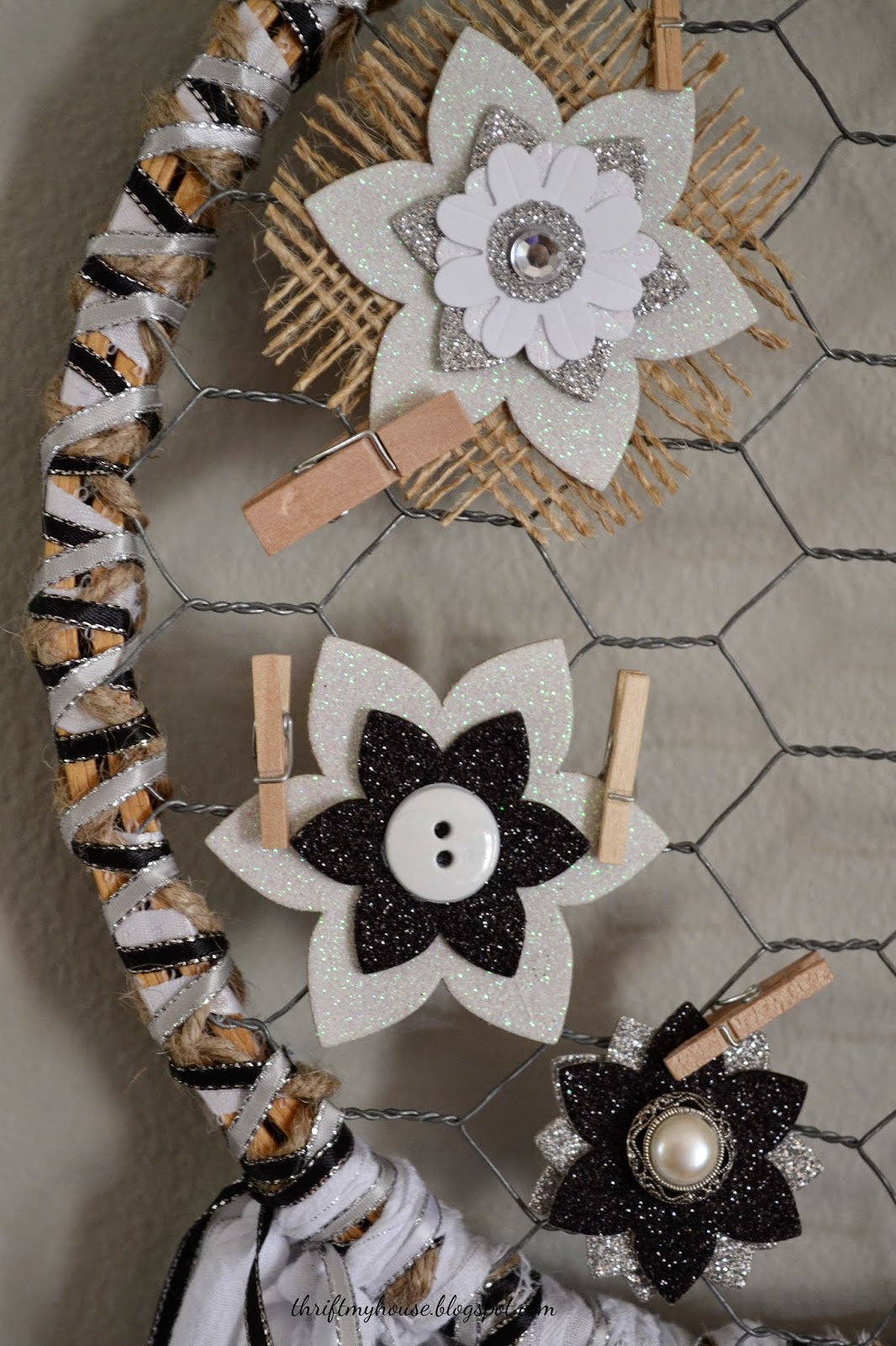 Thrift My House: How to use chicken wire inside a fabric hoop.