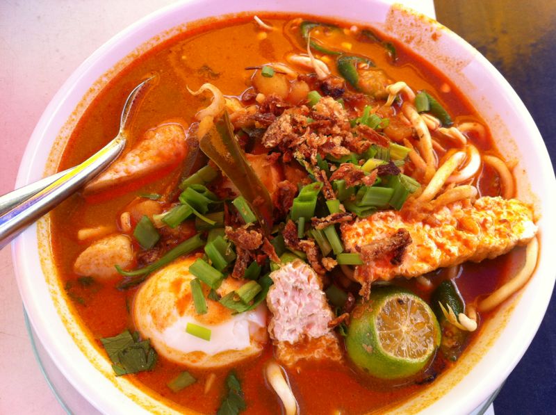 Pena Maya Menulis: Warung Mee Kari Berapi, Cheng Melaka