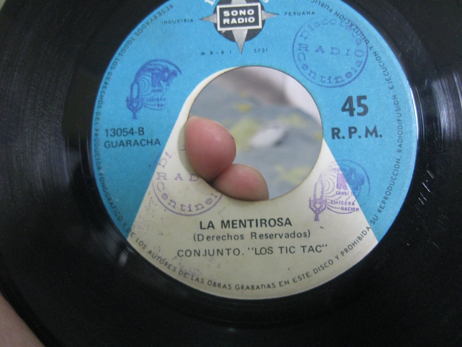 CUMBIA DEL PERU: DISCOS DE 45 RPM GUARACHAS - CLAUDIO MORAN Y LOS ...