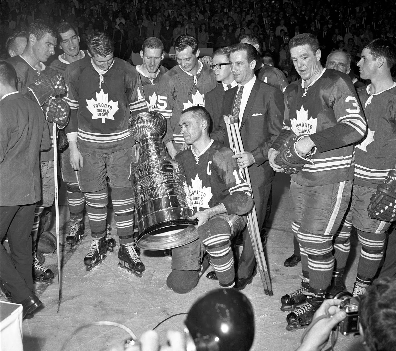 Hockey Then & Now: THE LAST CUP