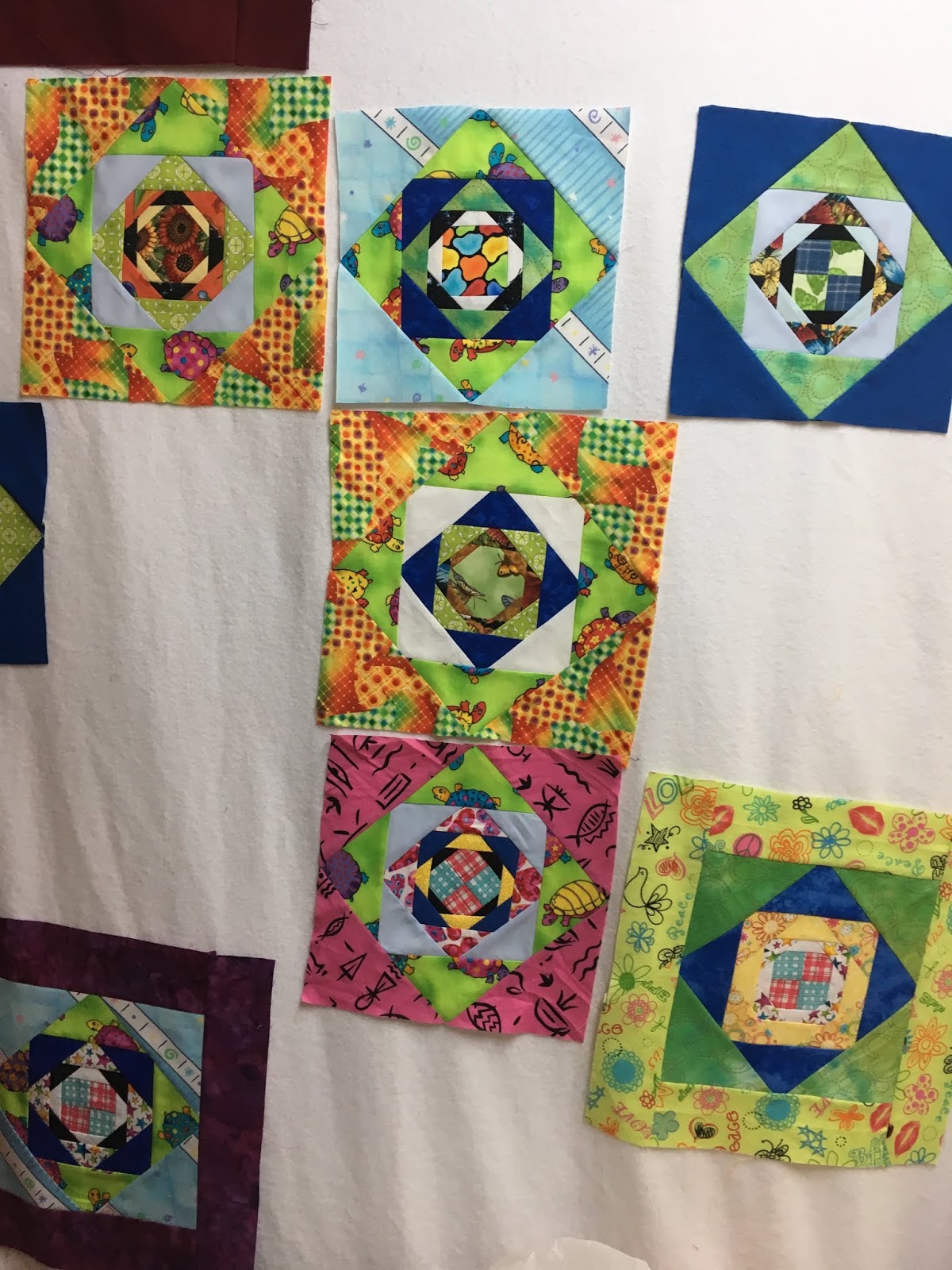 Tammy's Craft Emporium: Exploding Blocks quilt - great scrapbuster.